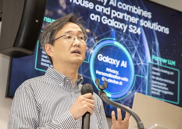 인터넷 없이 실시간 통번역 거대언어모델 AI 갤S24(영상) – KNEWSLA