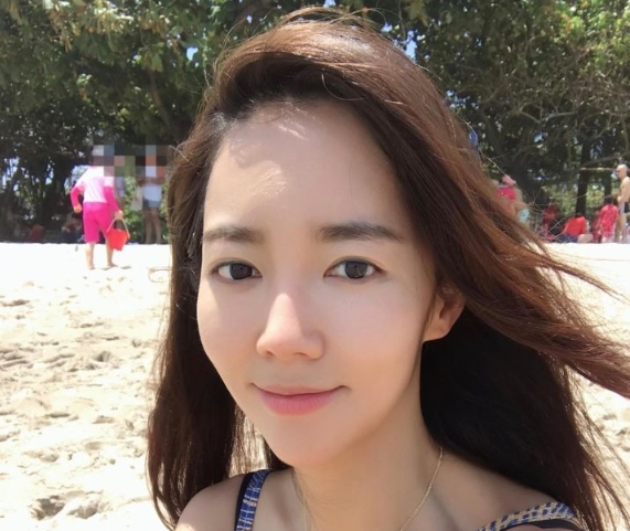 ‘이범수와 소송’ 이윤진 “아들소식 아는 분 연락달라” – KNEWSLA